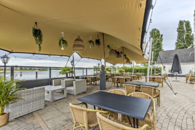Stijlvol genieten met windschermen voor Jachthaven 't Eiland in Lathum ...